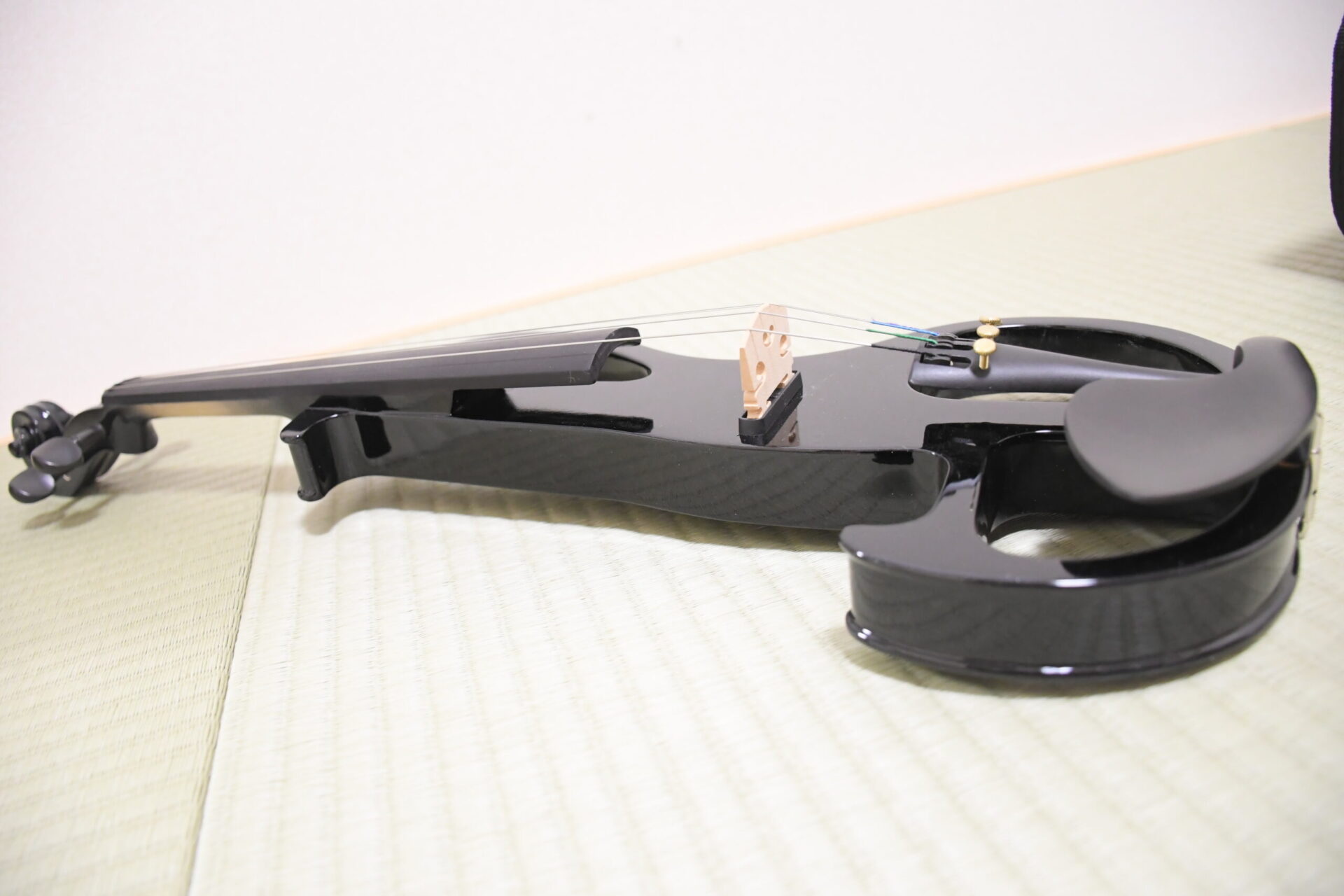 PLAYTECH PSV100BKをレビュー｜バイオリン講師が電子バイオリンを弾いてみた - エリーゼ先生のバイオリン情報